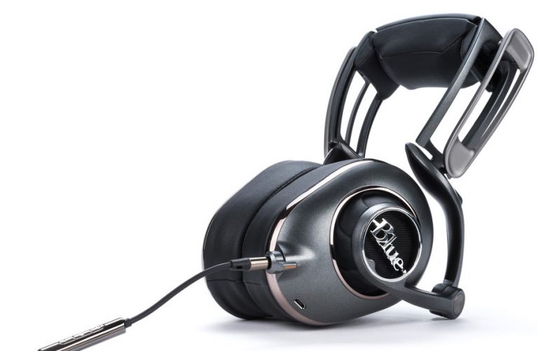 Blue Mo-Fi Headphones – Craig Smith